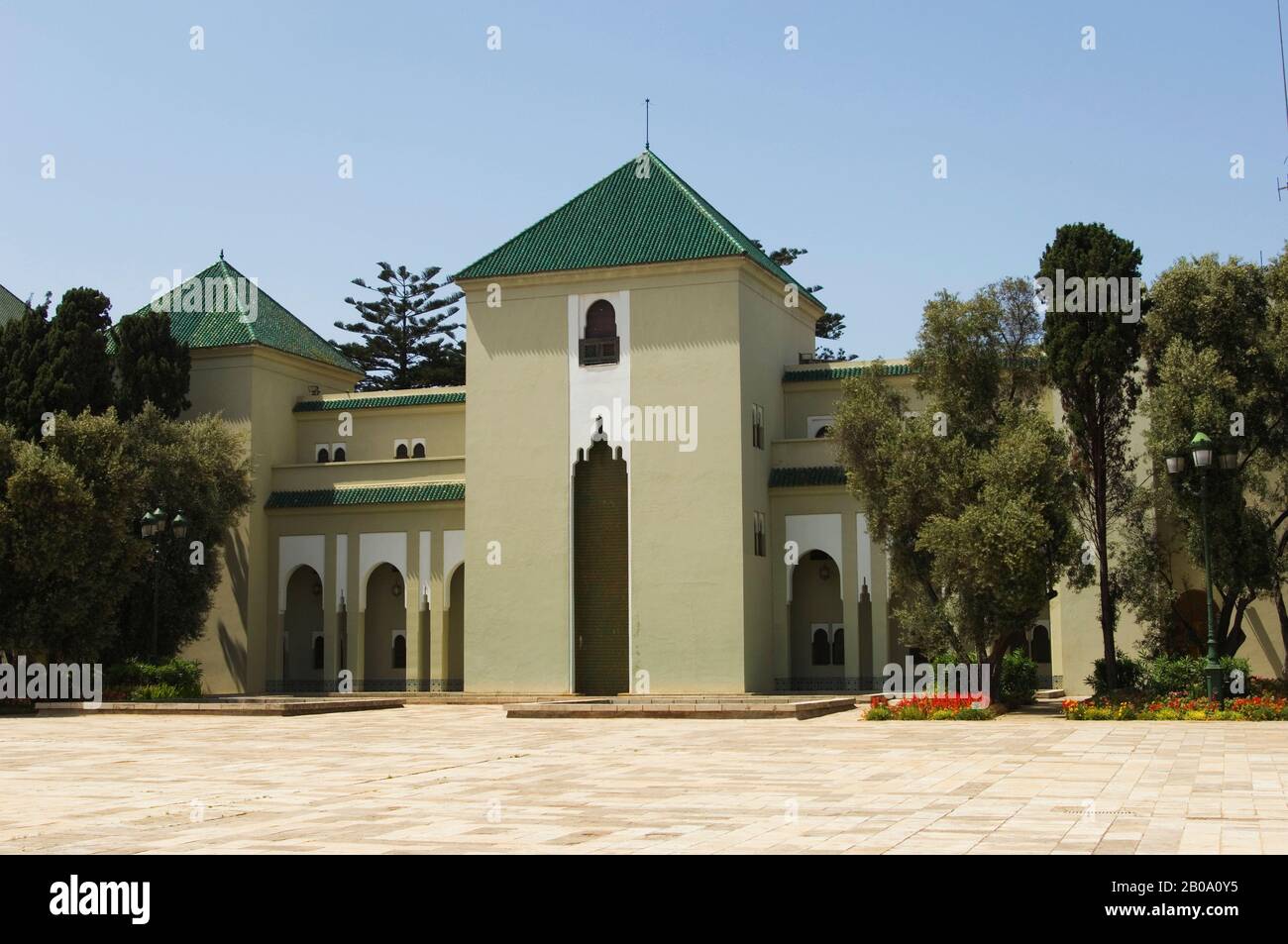 King gate hi-res stock photography and images - Alamy