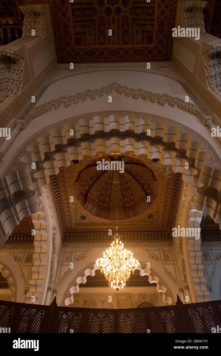 MOROCCO, CASABLANCA, HASSAN II MOSQUE, INTERIOR, CEILING Stock Photo ...