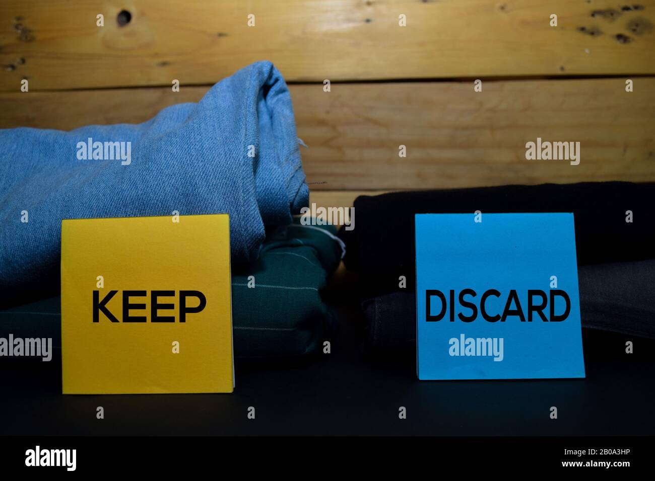 Keep discard desk hi-res stock photography and images - Alamy