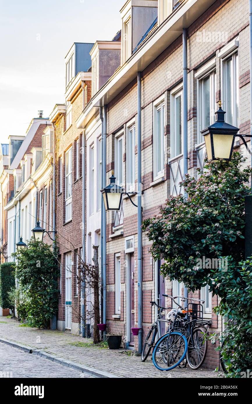 Riverside traditional architecture house picturesque hi-res stock ...