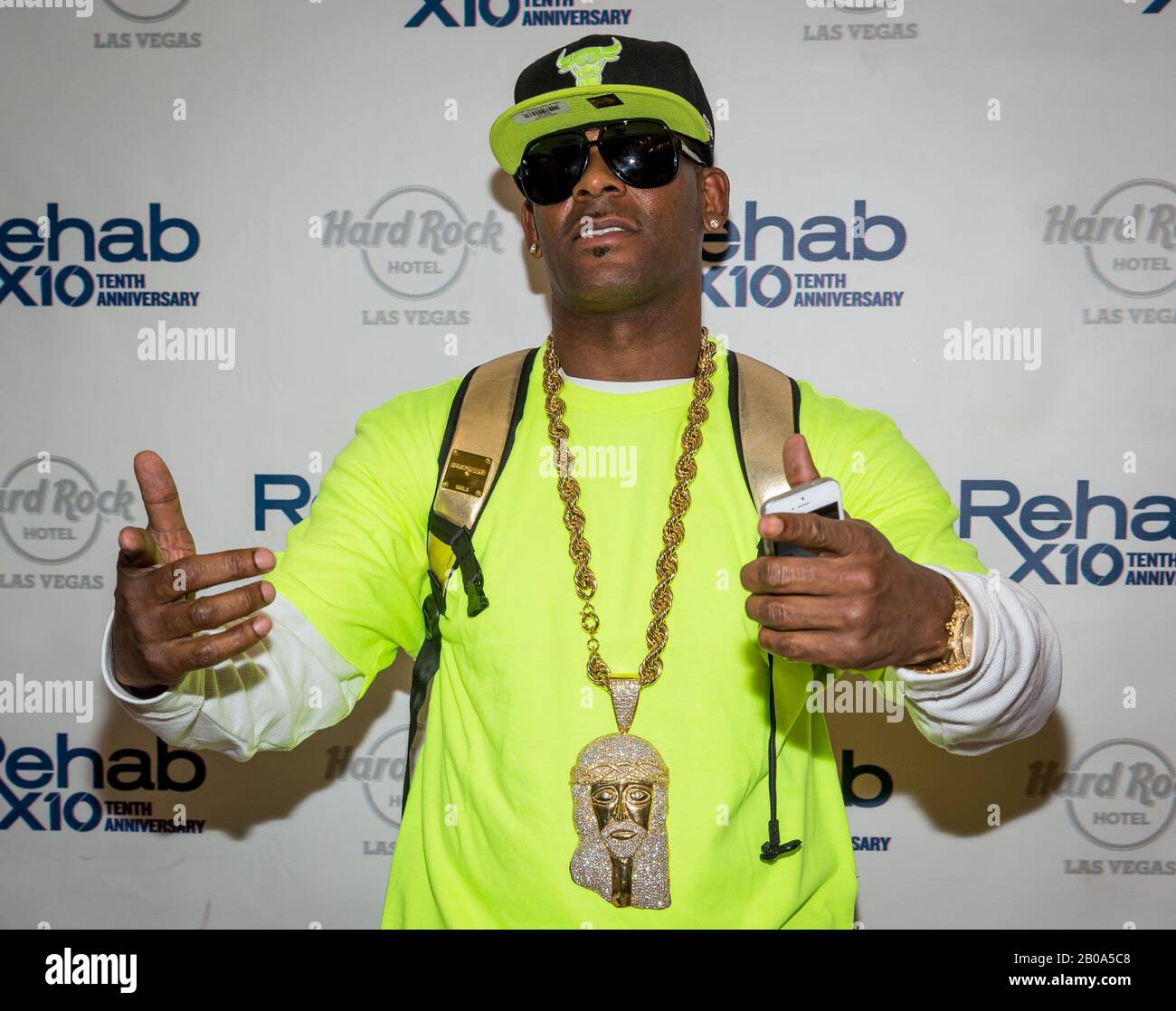 LAS VEGAS, NV - September 23 : R. Kelly performs at Rehab Pool Party at ...