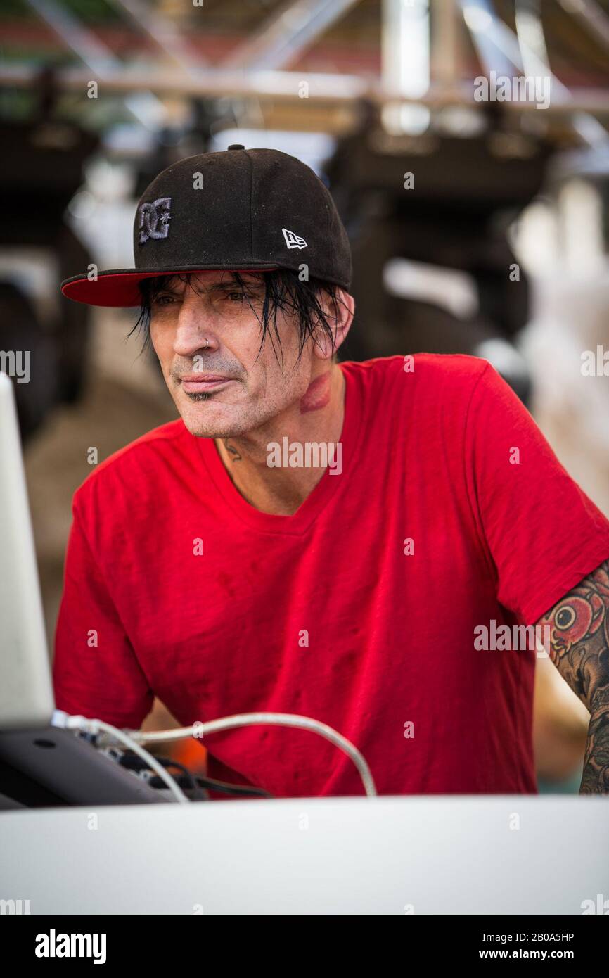 Dj aero hi-res stock photography and images - Alamy