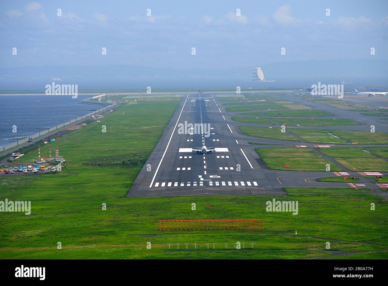 Haneda Airport Runway High Resolution Stock Photography and Images - Alamy