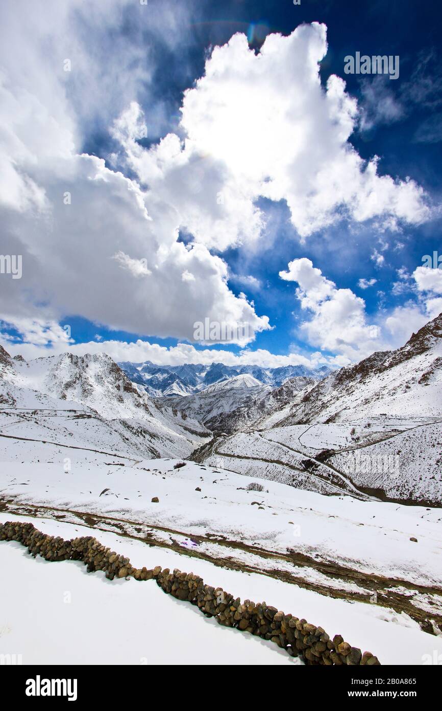 Ulley vallley. Himalayas. Ladak, India Stock Photo - Alamy
