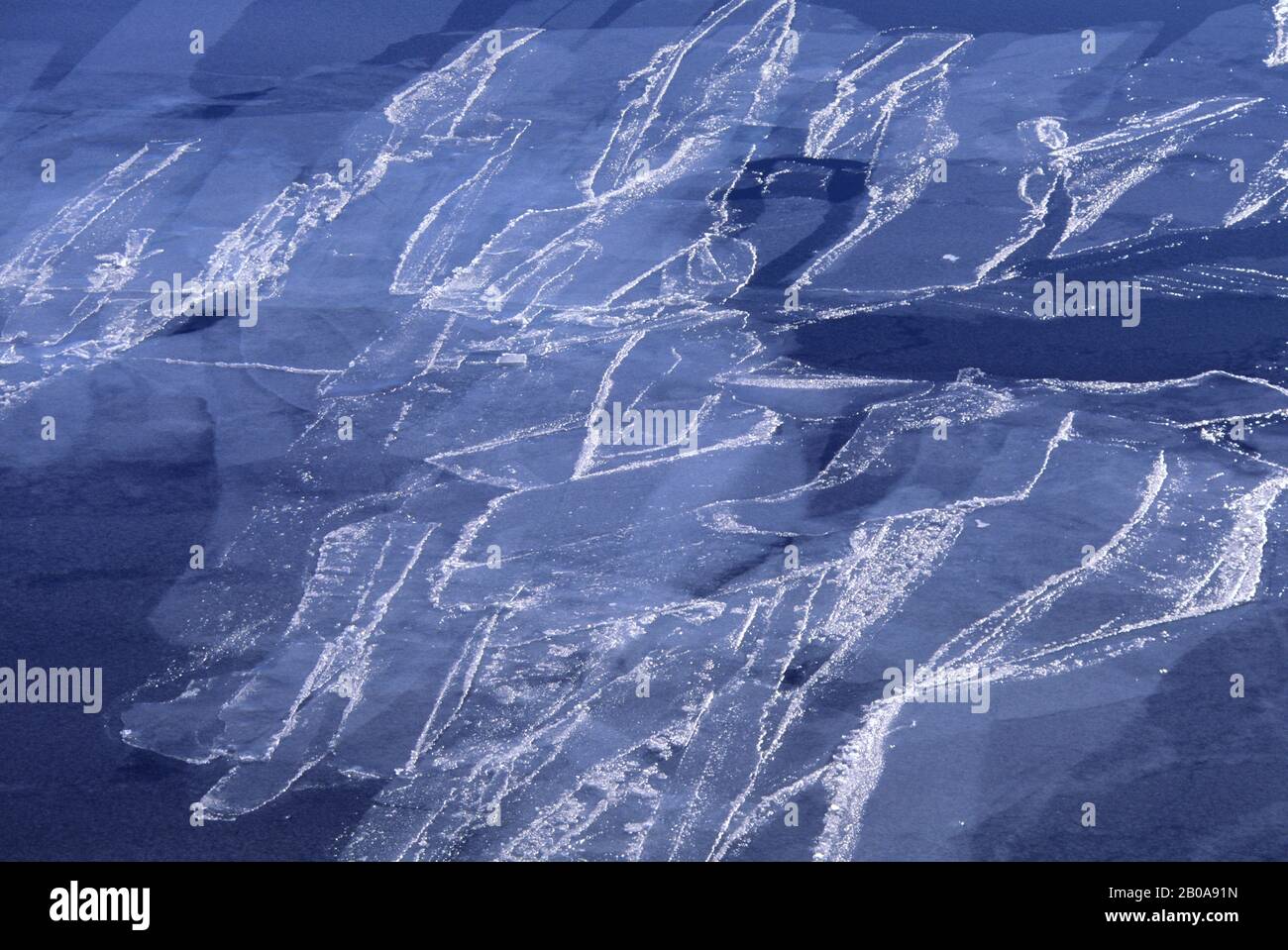 Open ice pack hi-res stock photography and images - Alamy