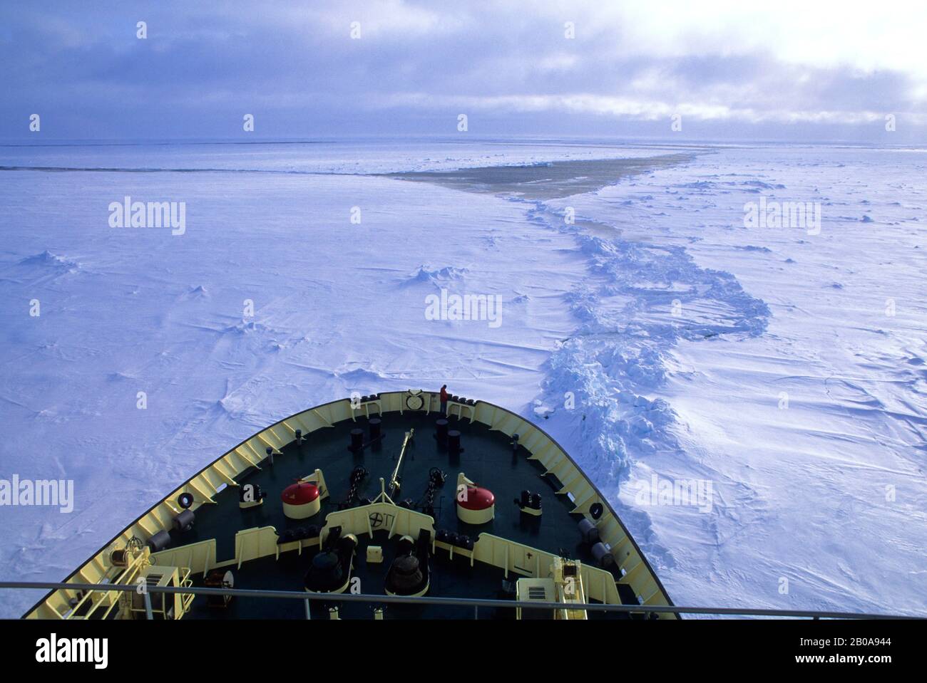Ship breaking through ice hi-res stock photography and images - Alamy