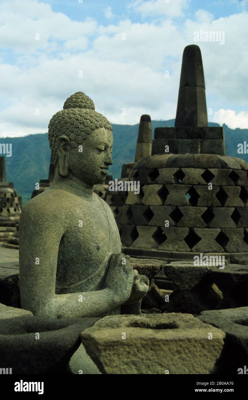 INDONESIA, JAVA, BOROBUDUR BUDDHIST TEMPLE, UPPER TERRACE WITH BELL ...