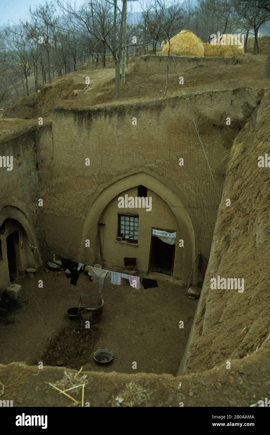 Loess cave china hi-res stock photography and images - Alamy