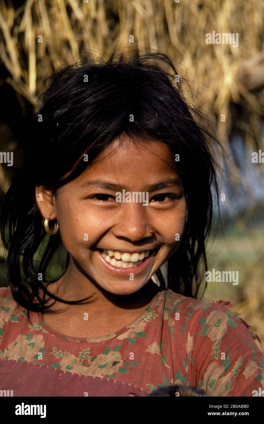 NEPAL, PORTRAIT OF YOUNG GIRL Stock Photo - Alamy