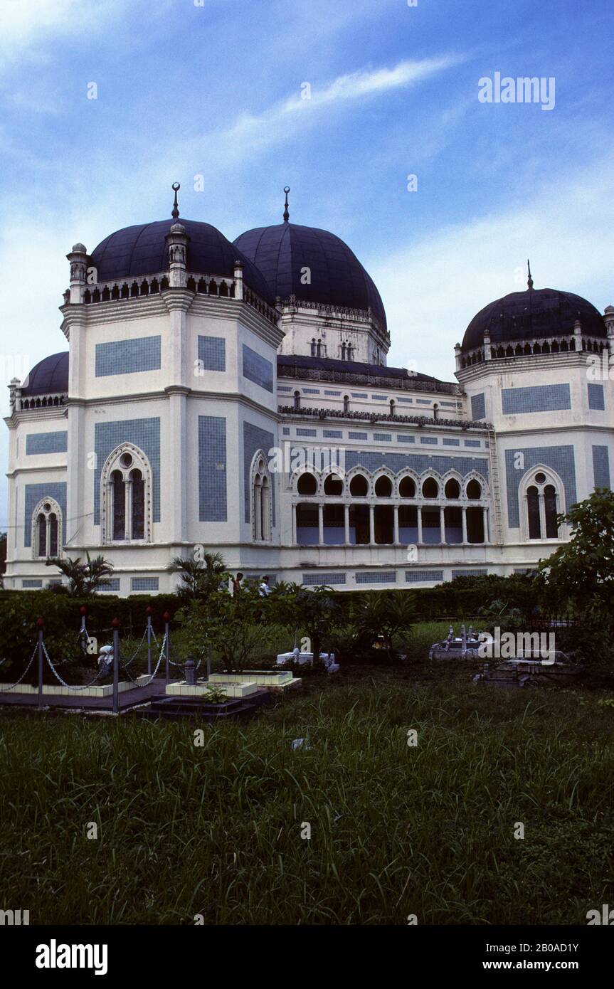 ASIA, INDONESIA, SUMATRA, MEDAN, THE GREAT MOSQUE Stock Photo - Alamy