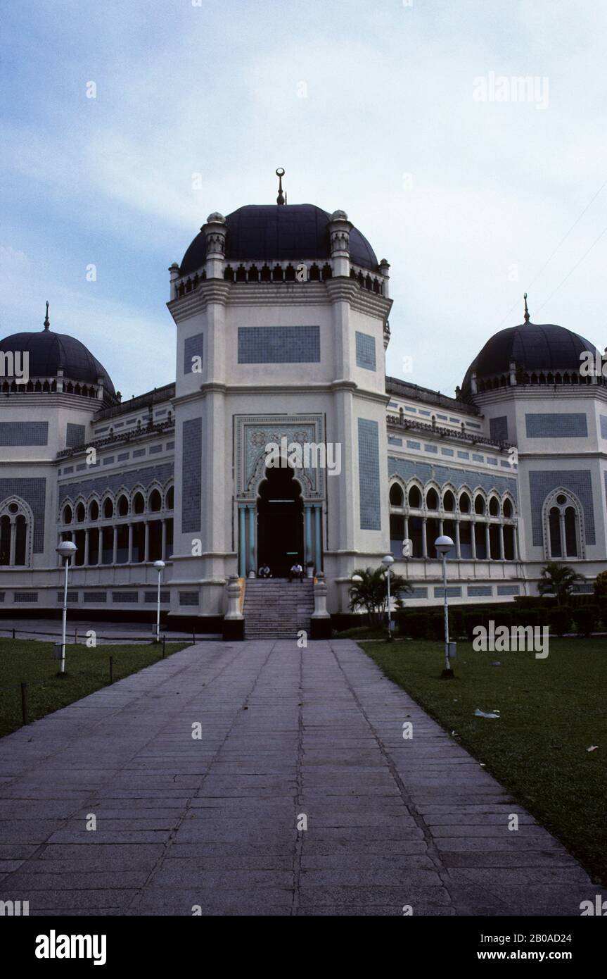 ASIA, INDONESIA, SUMATRA, MEDAN, THE GREAT MOSQUE Stock Photo - Alamy