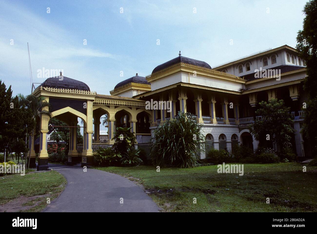 ASIA, INDONESIA, SUMATRA, MEDAN, MAIMUN PALACE Stock Photo - Alamy