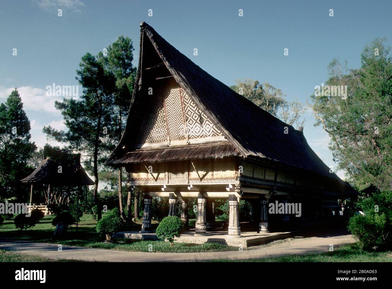 INDONESIA, SUMATRA, LAKE TOBA AREA, SIMALUNGUN VILLAGE MUSEUM, (FORMER ...