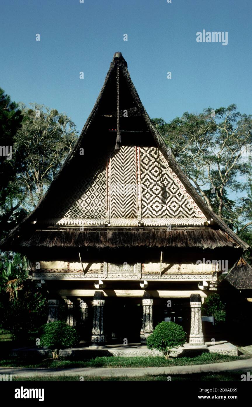 INDONESIA, SUMATRA, LAKE TOBA AREA, SIMALUNGUN VILLAGE MUSEUM, (FORMER ...
