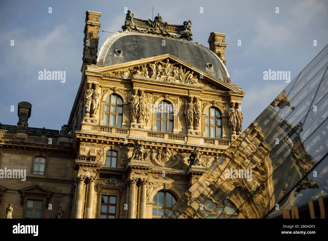 The glass pyramid of louvre hi-res stock photography and images - Alamy