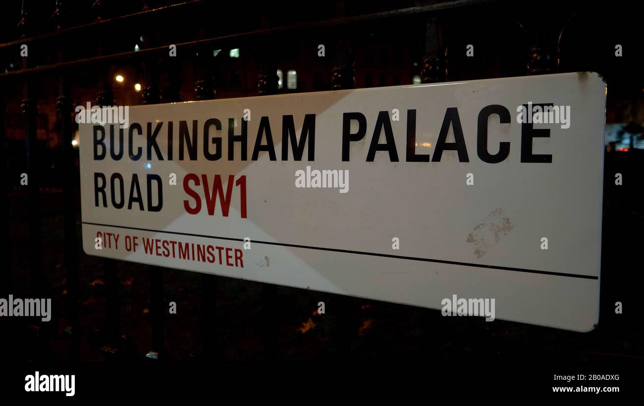 Buckingham palace road street sign - LONDON, ENGLAND - DECEMBER 11 ...