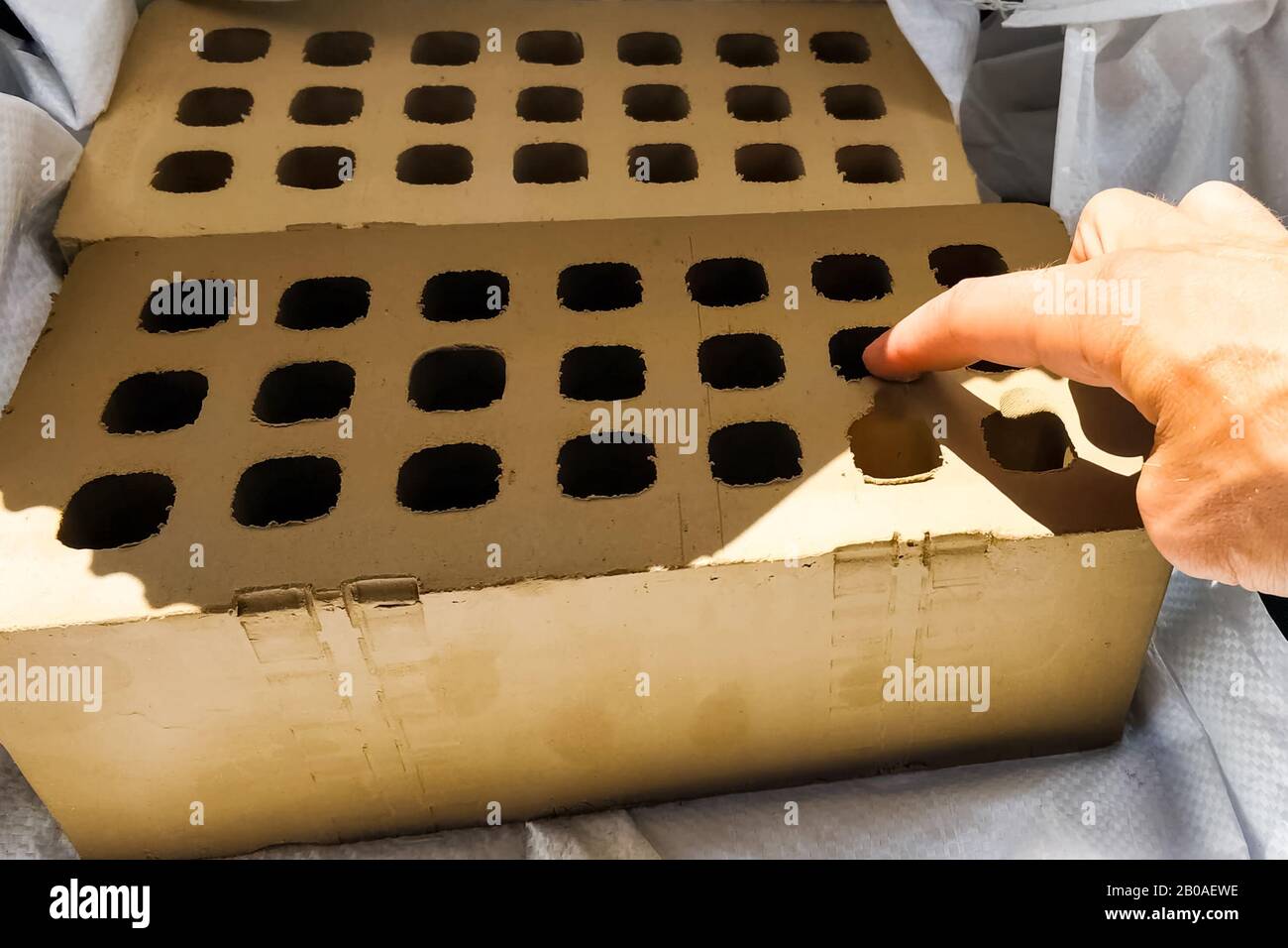 Unburnt brick hi-res stock photography and images - Alamy