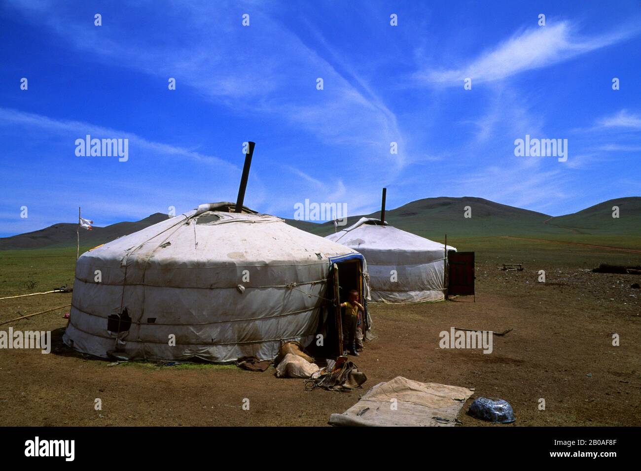 MONGOLIA, NEAR ULAN BATOR, GRASSLAND, YURT CAMP, LAUNDRY Stock Photo ...