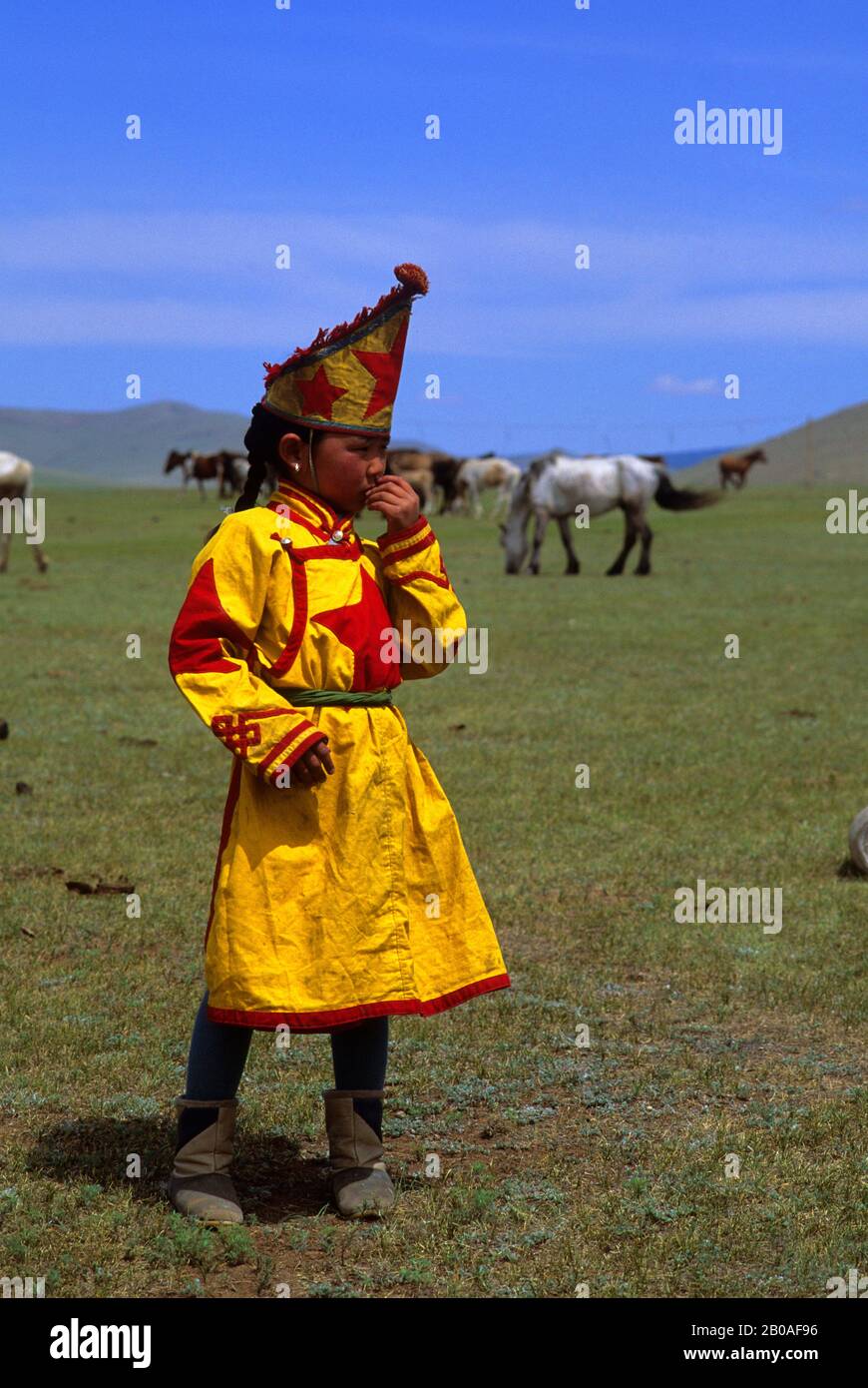 Child girl in traditional hi-res stock photography and images - Alamy