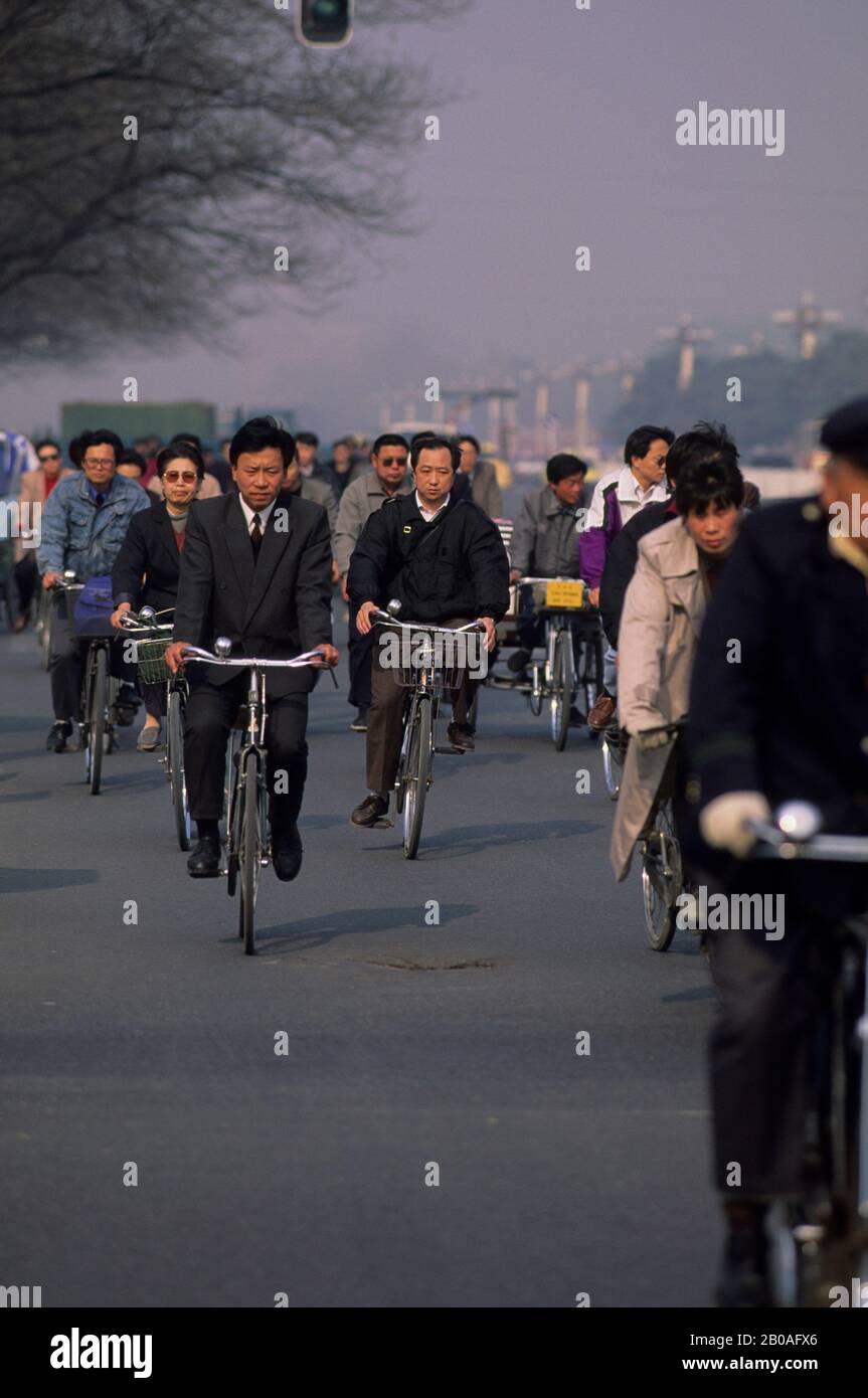 China beijing street scene bicycles hi-res stock photography and images ...