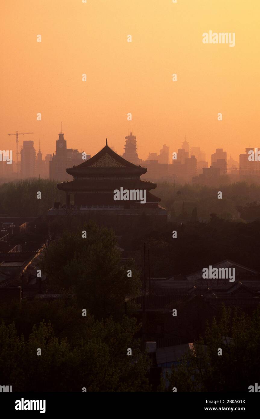CHINA, BEIJING, VIEW OF FORBIDDEN CITY, SUNSET Stock Photo - Alamy