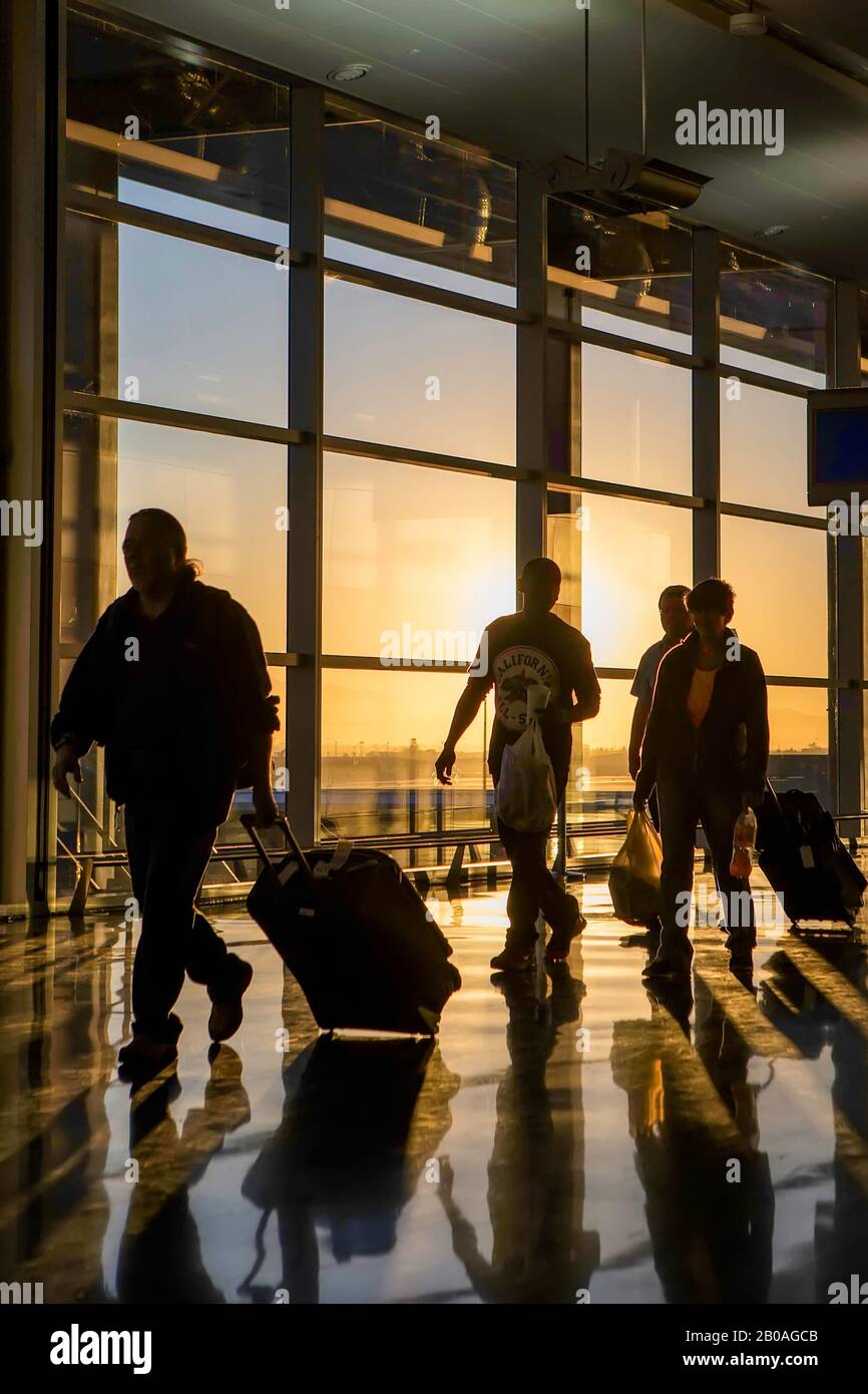 Passangers Arriving at Sky Sunset.Sky HarborInternational Airport ...