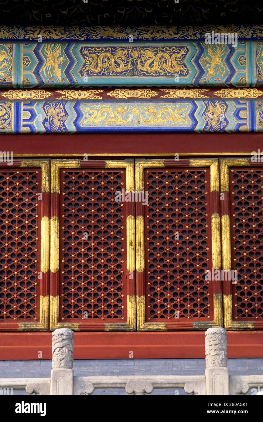 CHINA, BEIJING, TEMPLE OF HEAVEN, WINDOWS Stock Photo - Alamy