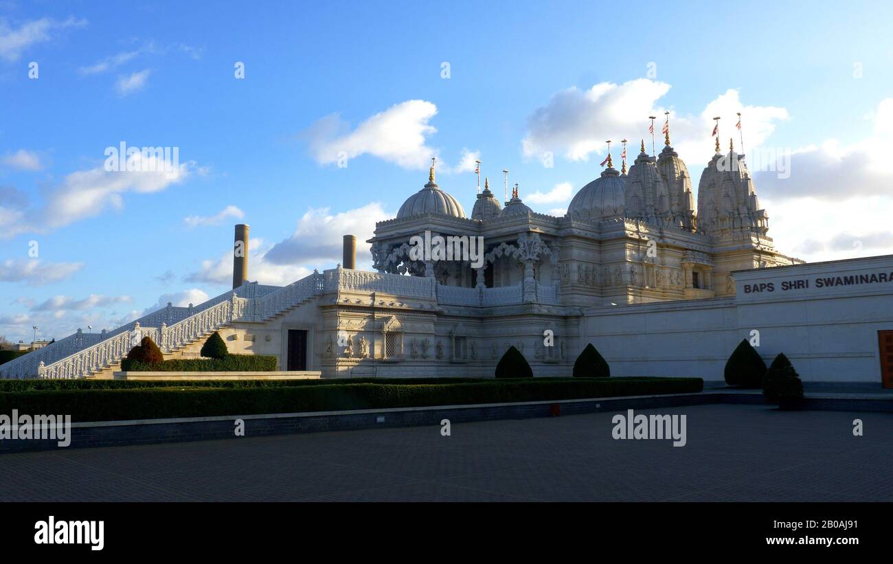 Neasden street hi-res stock photography and images - Alamy