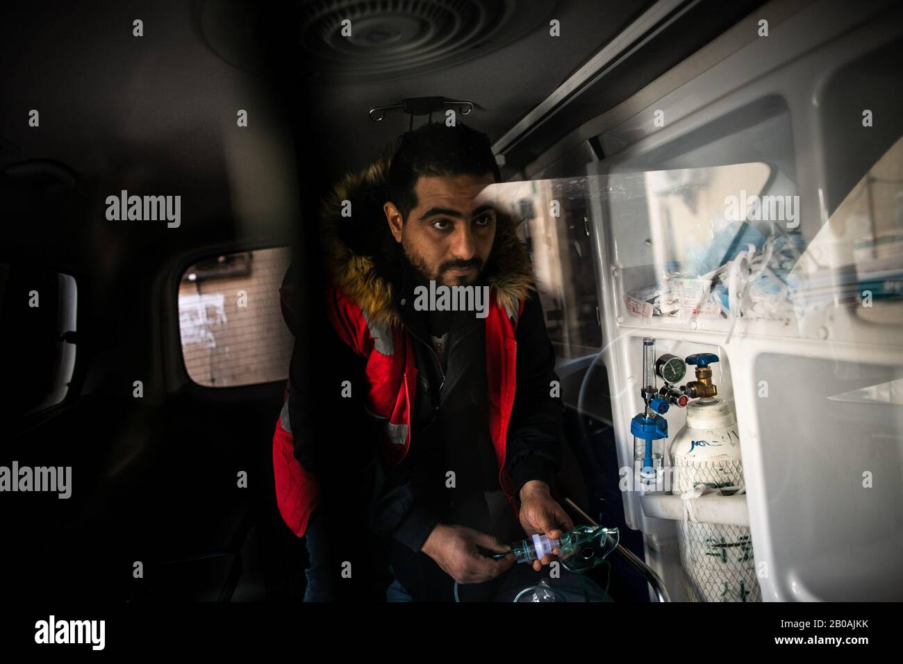 Red crescent ambulance hi-res stock photography and images - Alamy