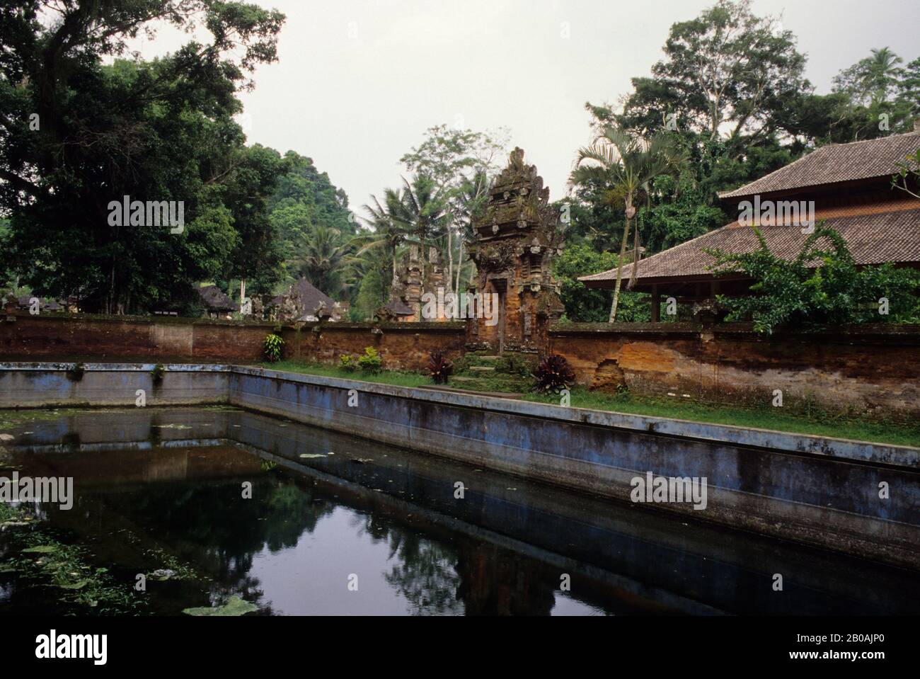 INDONESIA, BALI, HOLY SPRING TEMPLE, TIRTHA EMPUL, POOL Stock Photo - Alamy