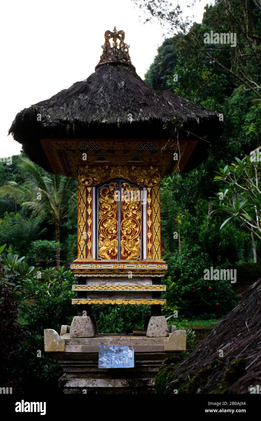 INDONESIA, BALI, HOLY SPRING TEMPLE, TIRTHA EMPUL Stock Photo - Alamy