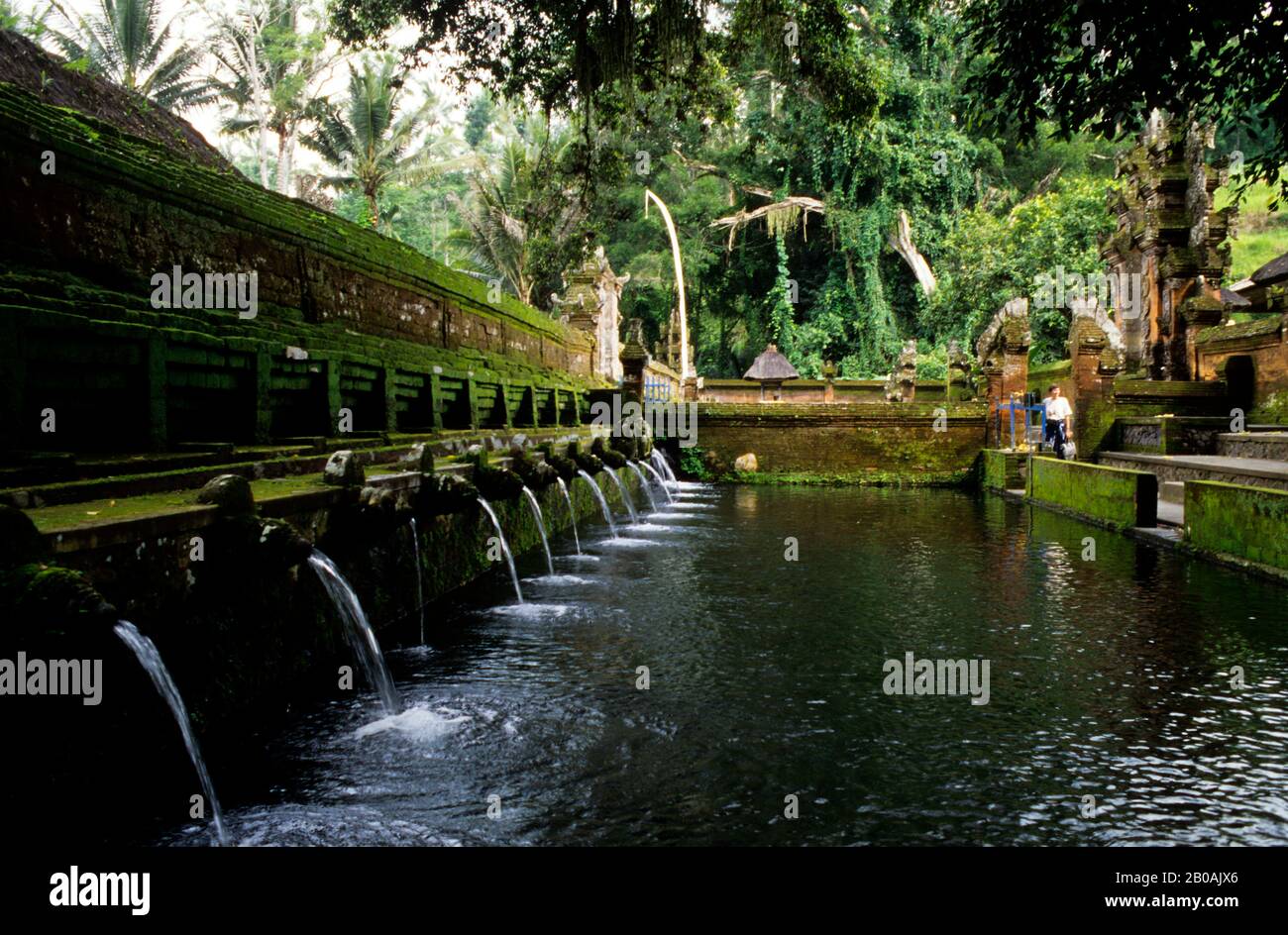 INDONESIA, BALI, HOLY SPRING TEMPLE, TIRTHA EMPUL, POOL Stock Photo - Alamy