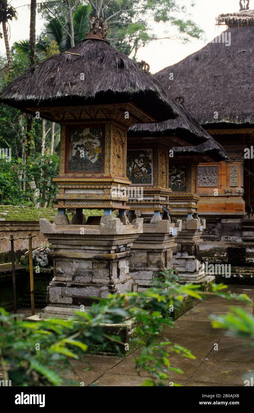 INDONESIA, BALI, HOLY SPRING TEMPLE, TIRTHA EMPUL Stock Photo - Alamy