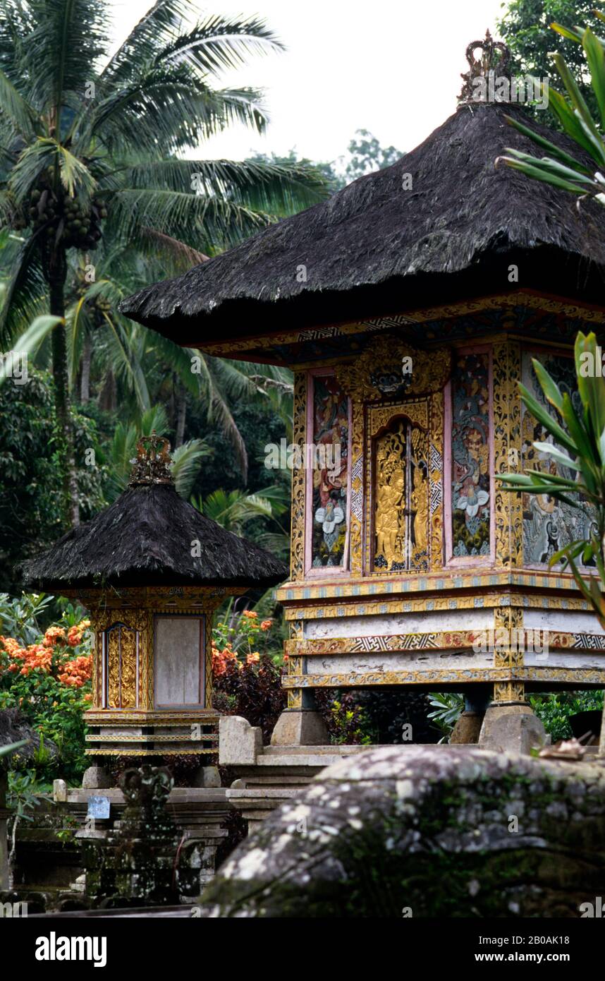 INDONESIA, BALI, HOLY SPRING TEMPLE, TIRTHA EMPUL Stock Photo - Alamy