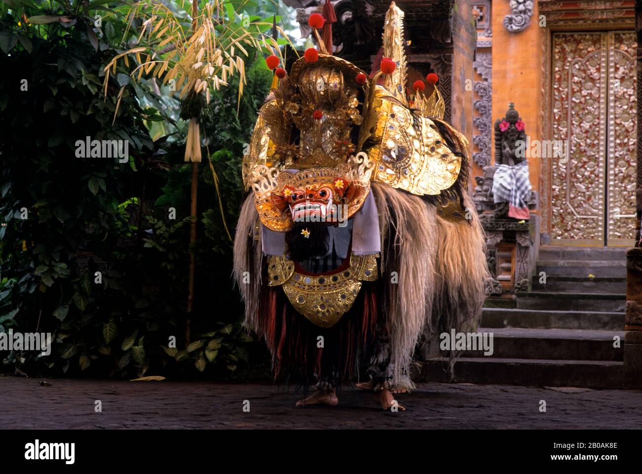 INDONESIA, BALI, BARONG DANCE, BARONG (MYTHOLOGICAL ANIMAL Stock Photo ...