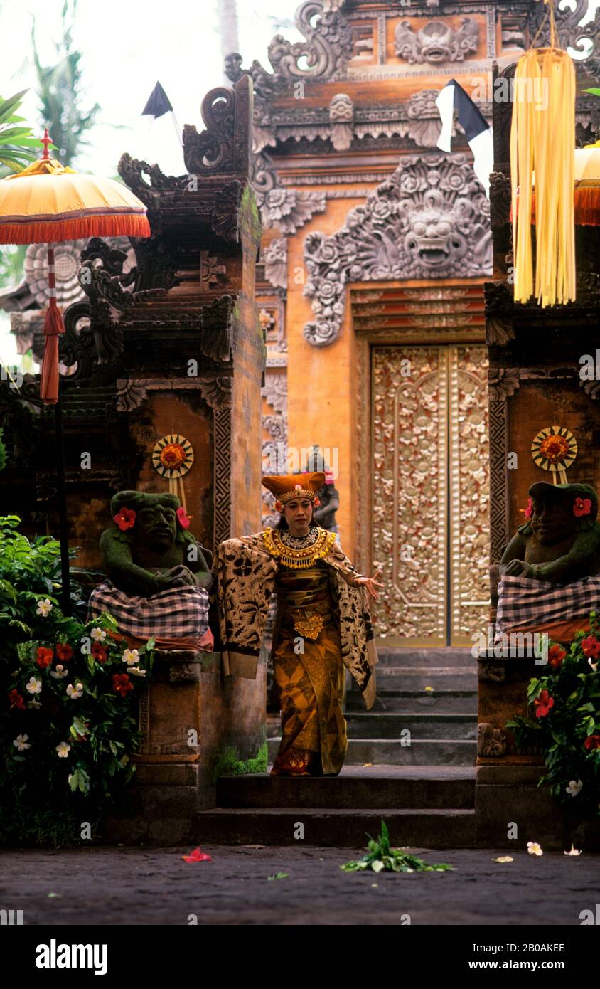 INDONESIA, BALI, BARONG DANCE Stock Photo - Alamy
