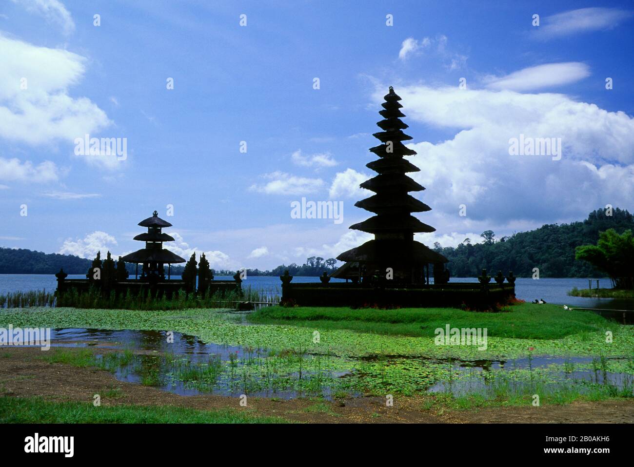 Ulu danu temple at lake bratan hi-res stock photography and images - Alamy