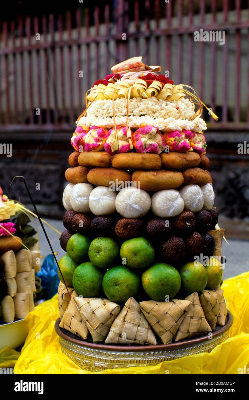 Small rice cakes hi-res stock photography and images - Alamy