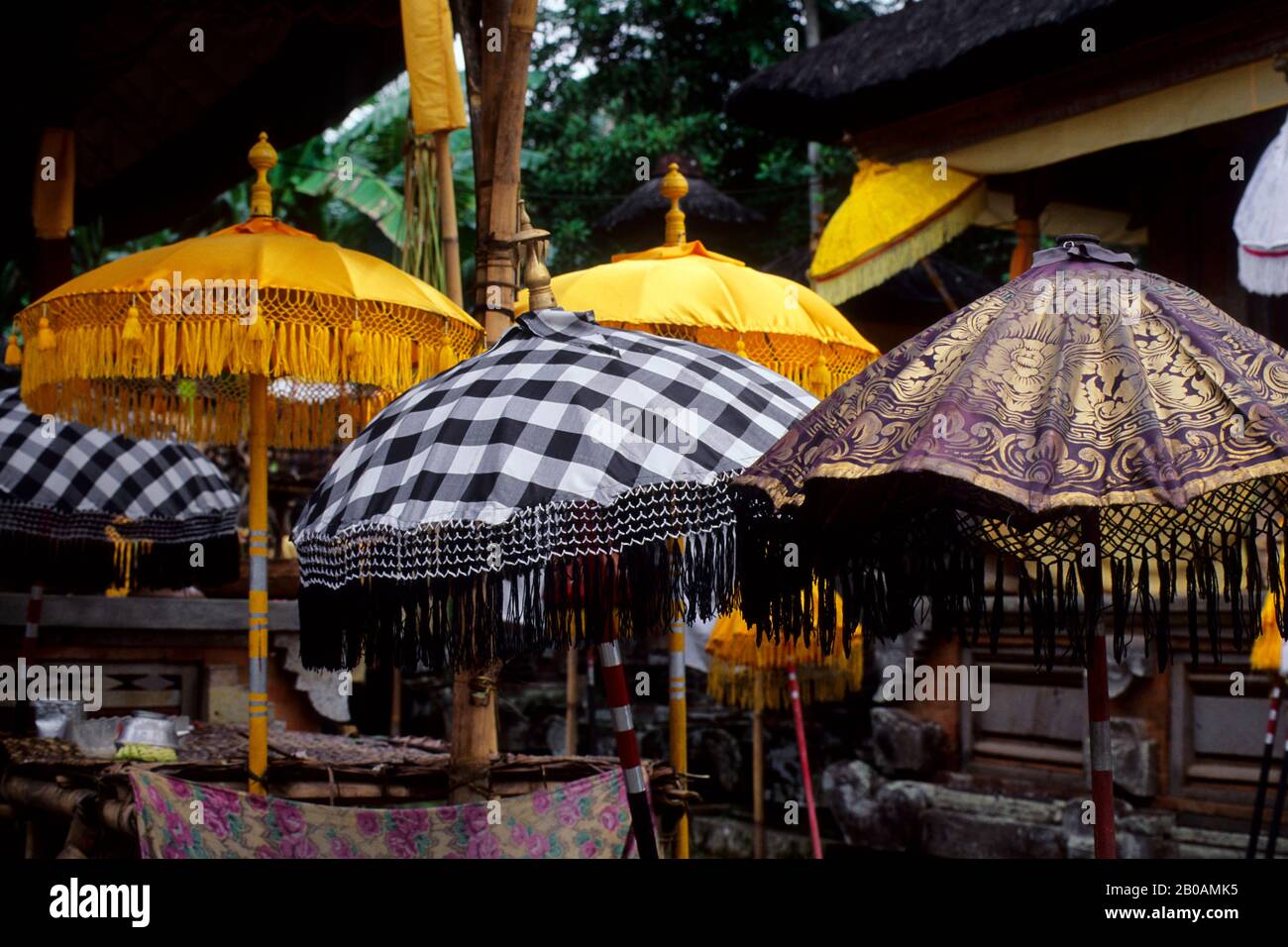 Indonesia temple decoration hi-res stock photography and images - Alamy