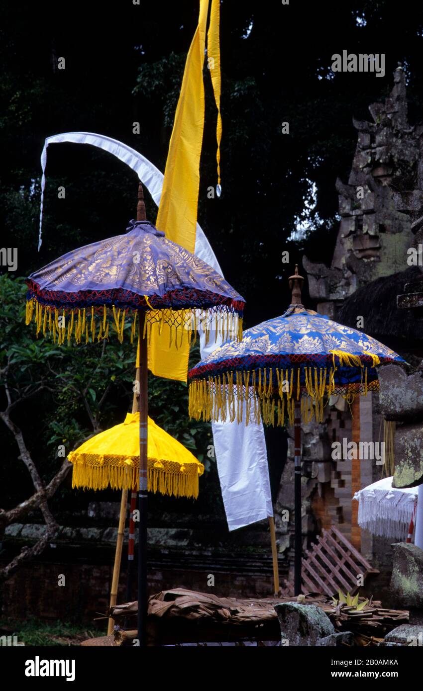 Bali temple decorations hi-res stock photography and images - Alamy