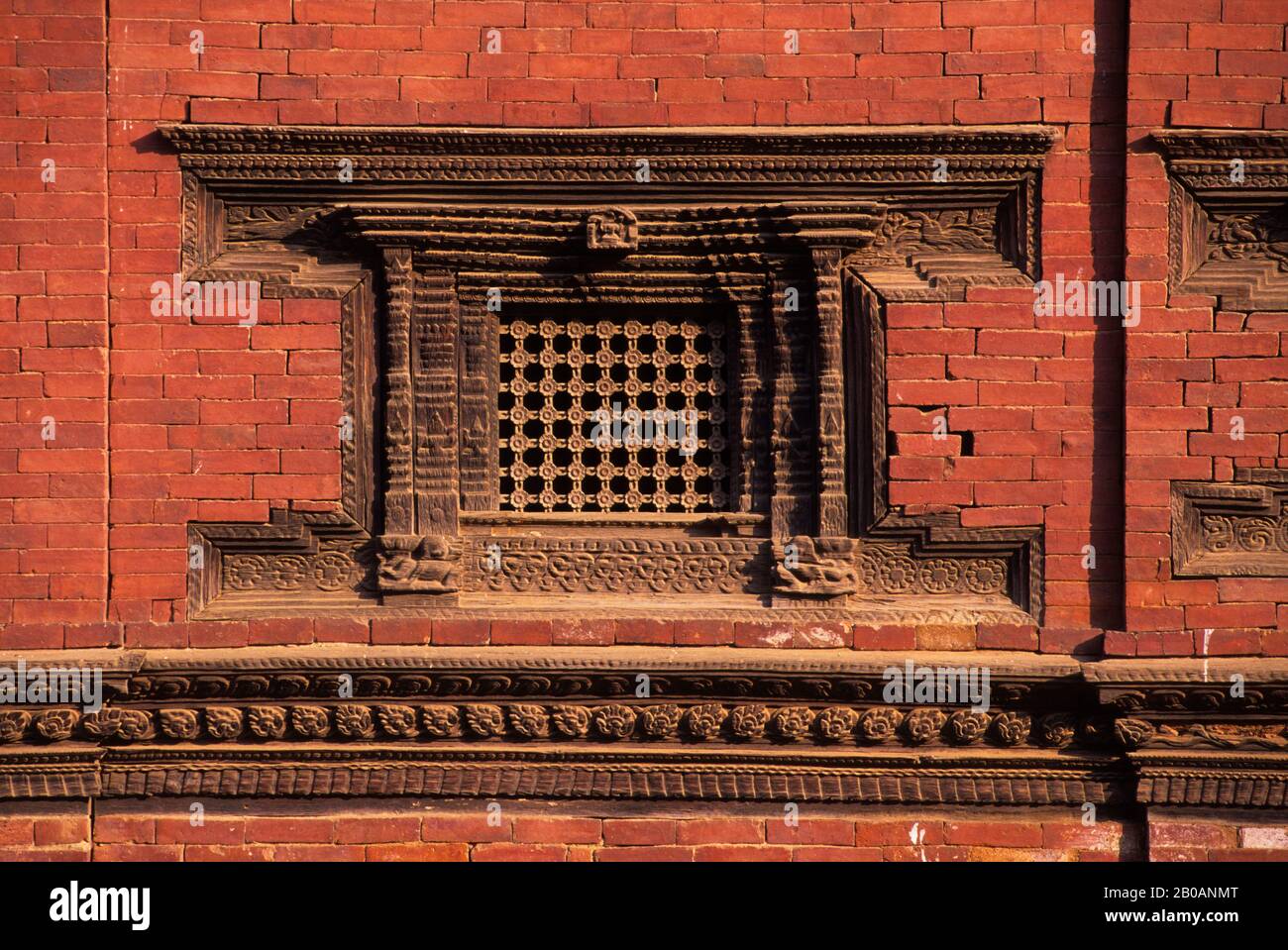 NEPAL, NEAR KATHMANDU, PATAN, DURBAR SQUARE, WINDOW Stock Photo - Alamy