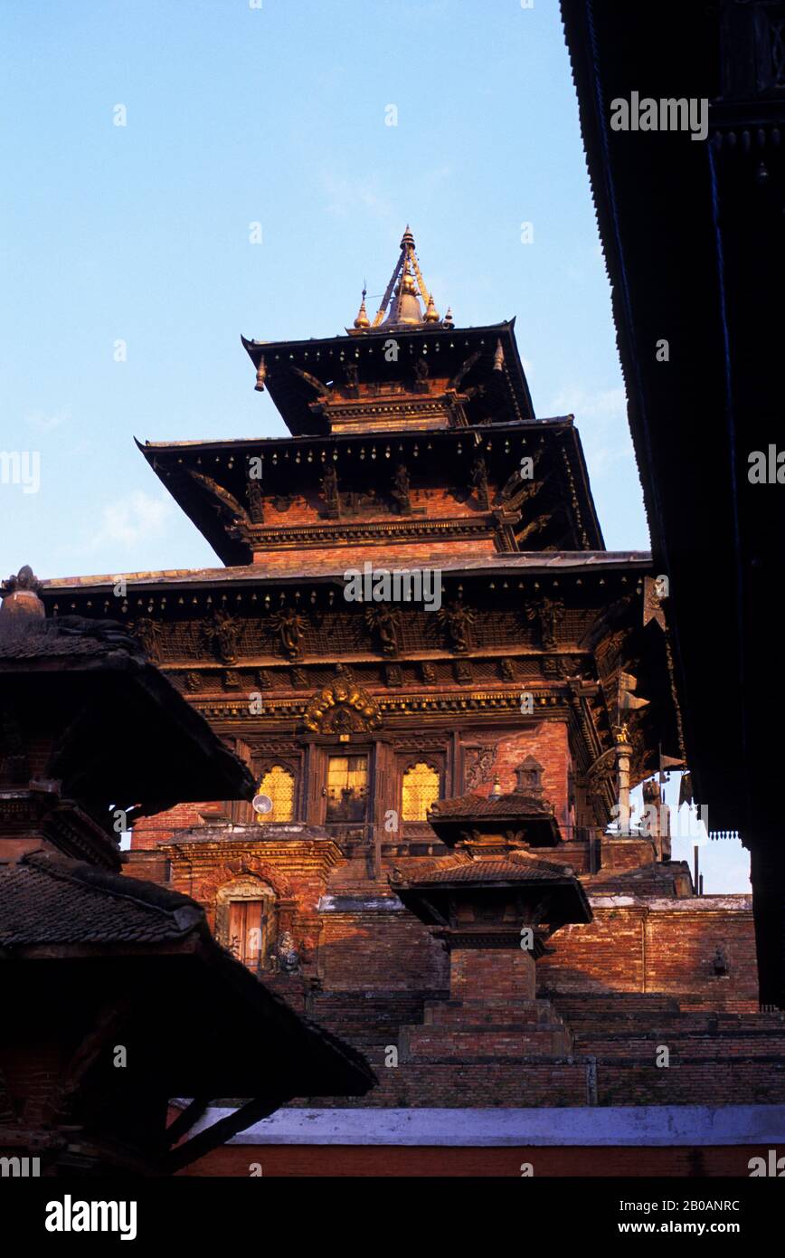 NEPAL, KATHMANDU, DURBAR SQUARE, OLD ARCHITECTURE Stock Photo - Alamy