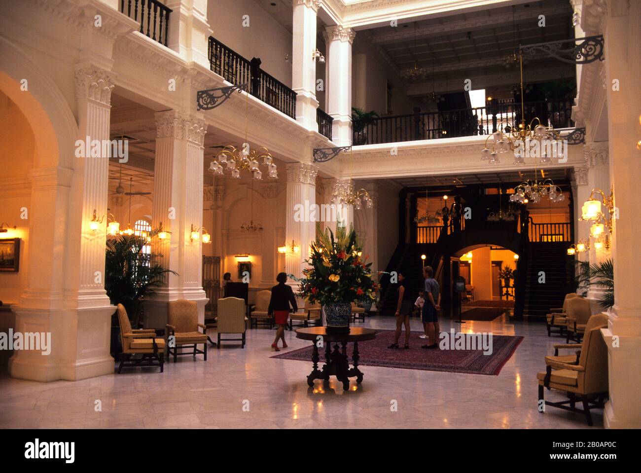 SINGAPORE, RAFFLES HOTEL, LOBBY Stock Photo - Alamy