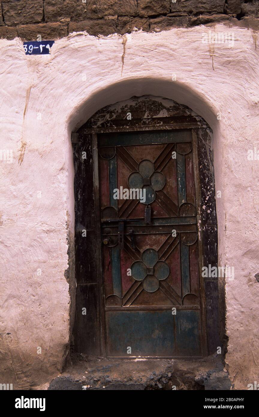 Asia local door hi-res stock photography and images - Alamy