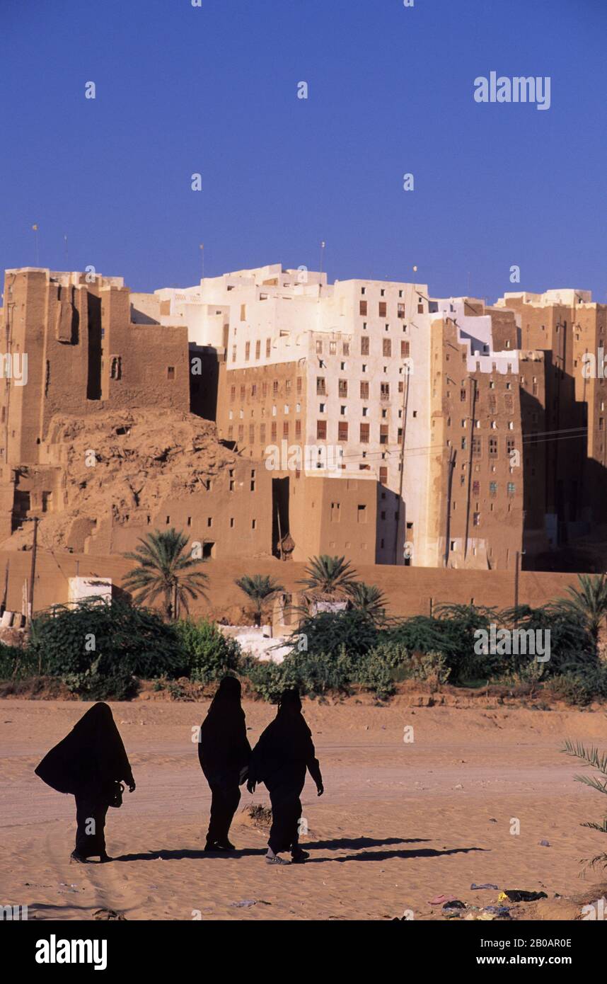 Shibam hadramawt hi-res stock photography and images - Alamy