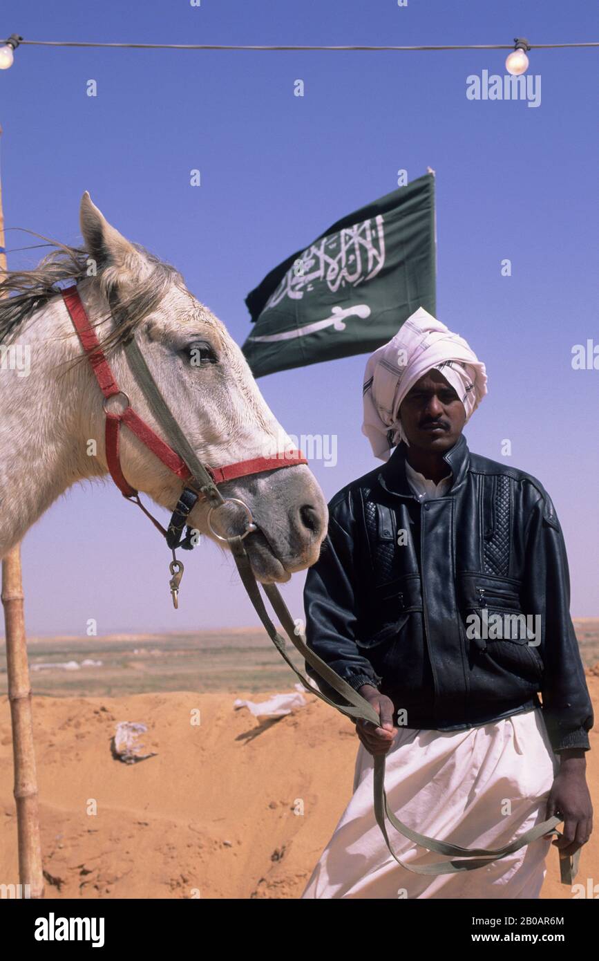 Riyadh saudi arabia saudi man hi-res stock photography and images - Alamy