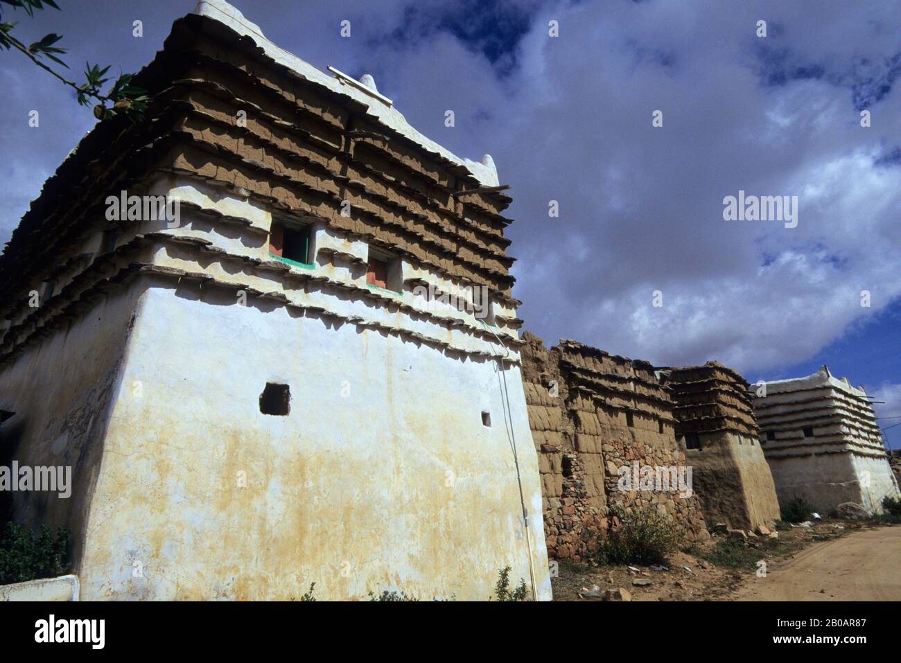 SAUDI ARABIA, NEAR ABHA, OLD ASSIRI VILLAGE, MUDBRICK CONSTRUCTION ...