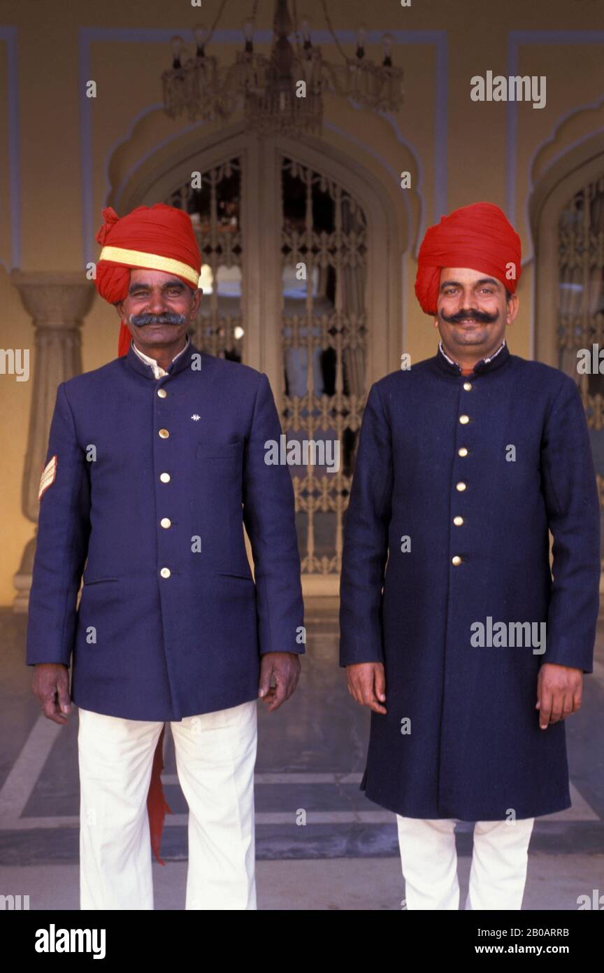 City palace guards hi-res stock photography and images - Alamy