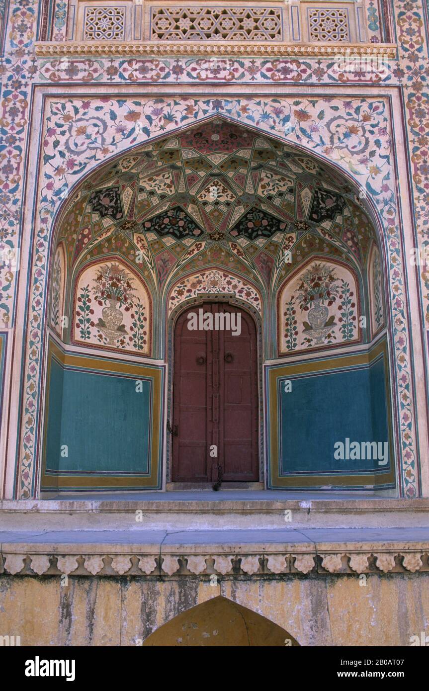 INDIA, JAIPUR, AMBER FORT, PALACE GATE, DOOR Stock Photo - Alamy