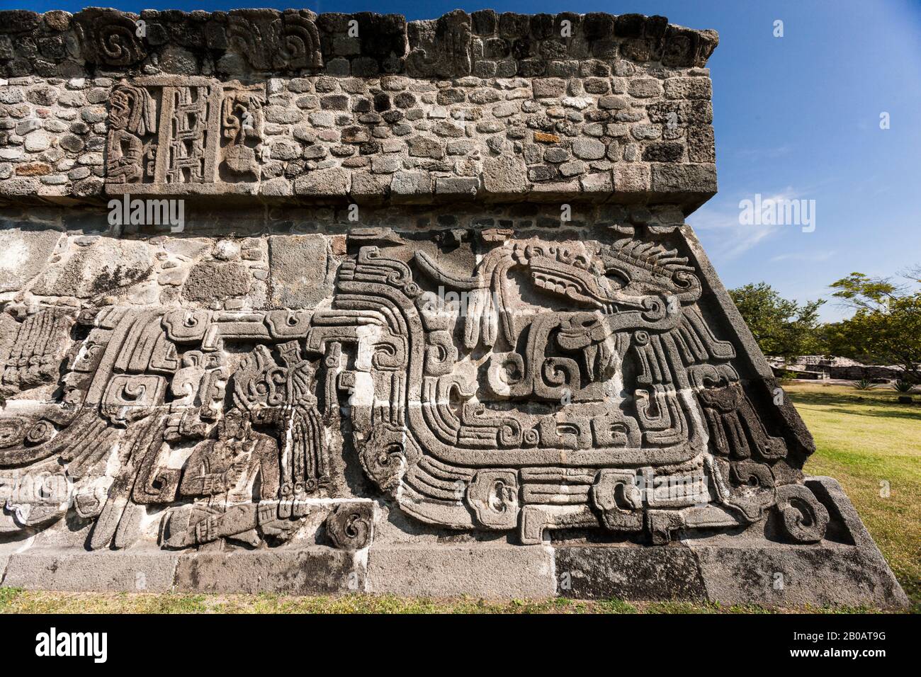 Feathered serpent pyramid hi-res stock photography and images - Alamy